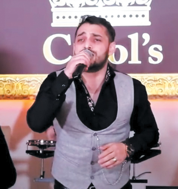 Un cunoscut cântăreț de manele din Ploiești era live pe facebook în ...