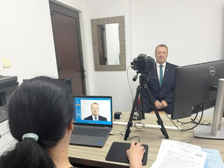 Cartea Electronică de Identitate se eliberează şi la Blejoi | Ziarul ...